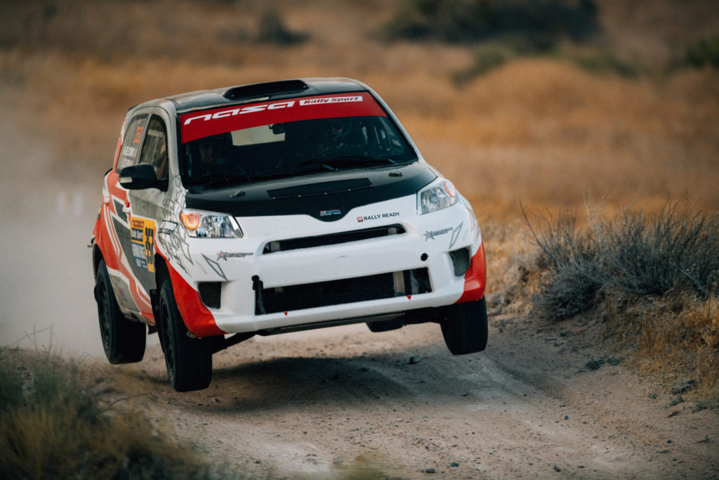 Team Tuesday 2019: Eliza & Kendra - Rebelle Rally